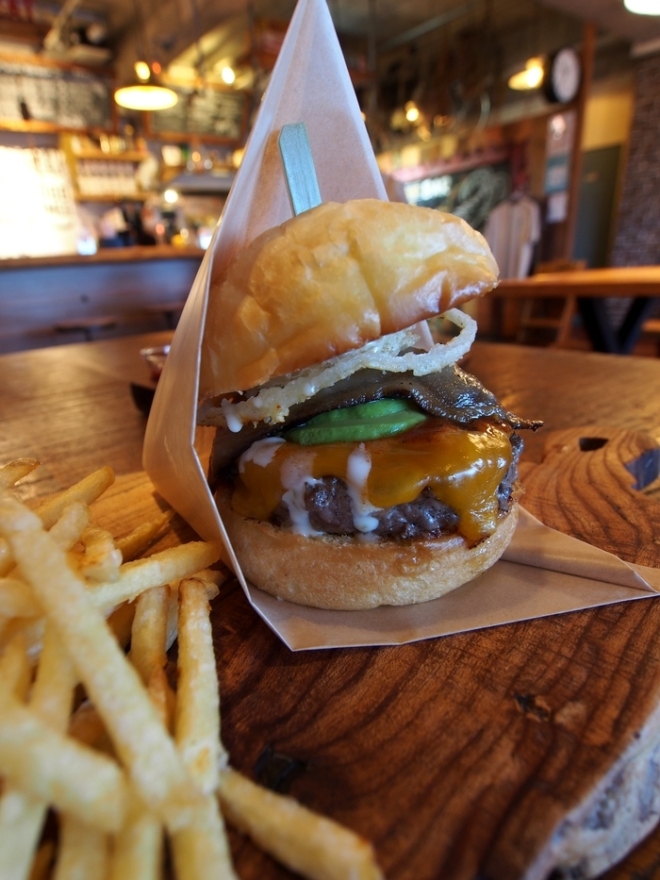 【サンドボックス】沖縄北谷のうまいハンバーガー - コジータism